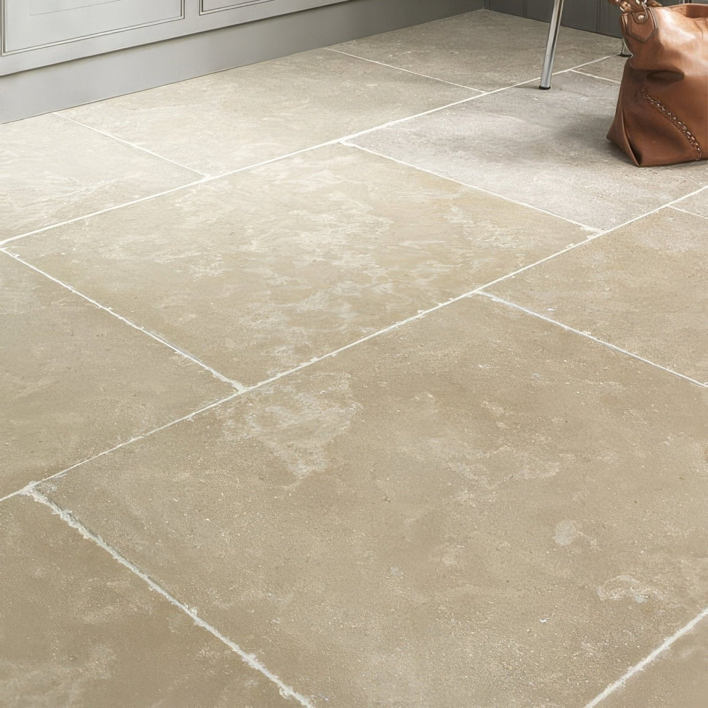 Wychwood Limestone Tumbled & Etched Finish from Hyperion Tiles