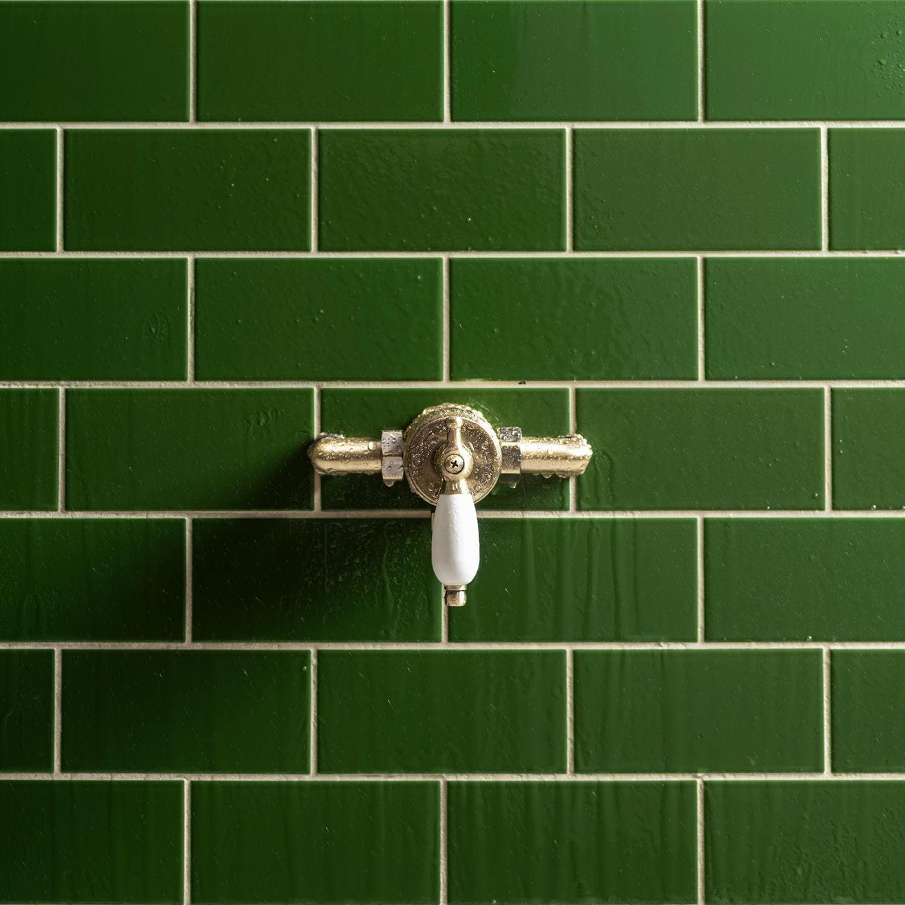 Edwardian Green Half Tile - Hyperion Tiles